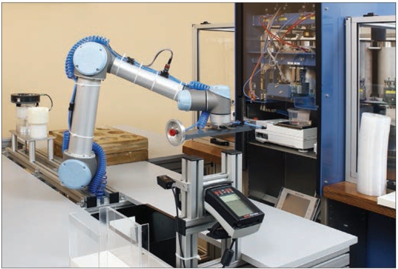 Jedna robotická ruka – netleská